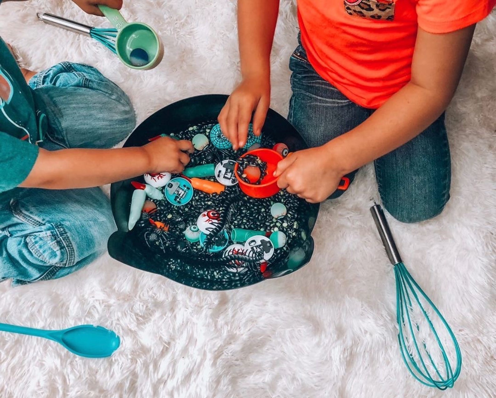 100 Pack Halloween Goodie Bag Fillers Party Favors for Kids - Etsy