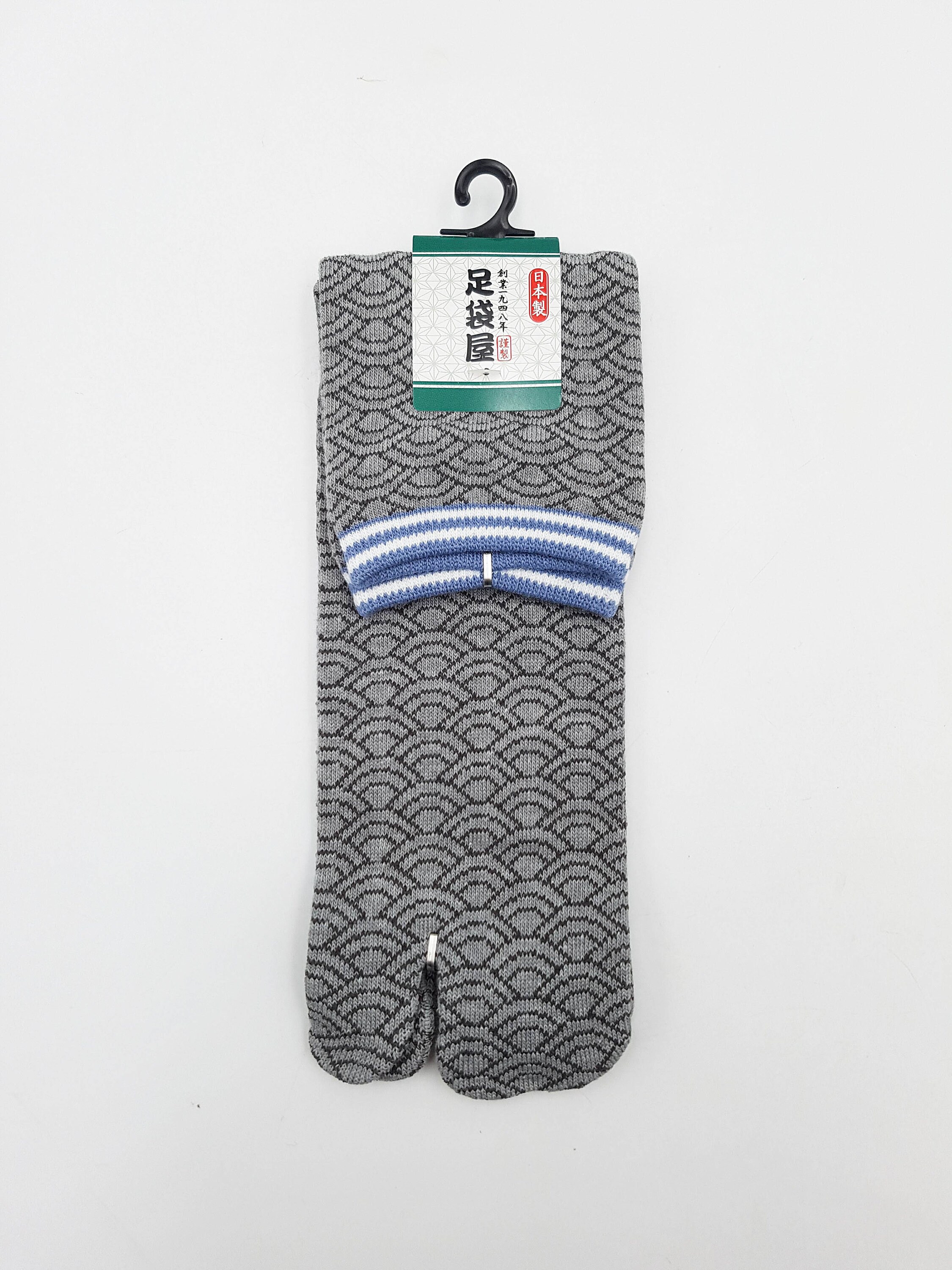 Japanese Tabi socks in cotton and Seigaiha pattern made in | Etsy