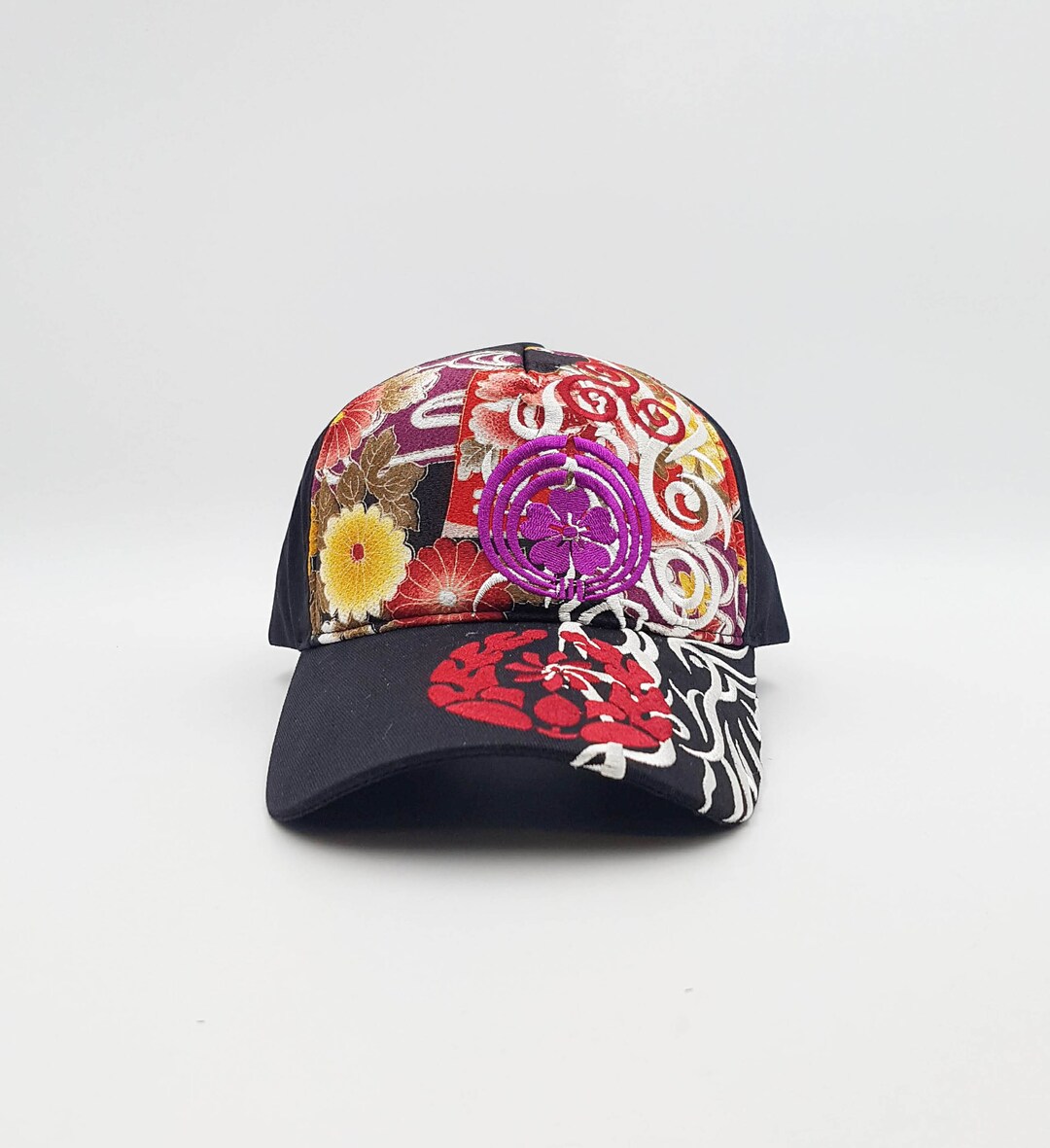 Gorra Bordada Ajustable con Patrón Tribal Kamon de Crisantemo Japonés ...