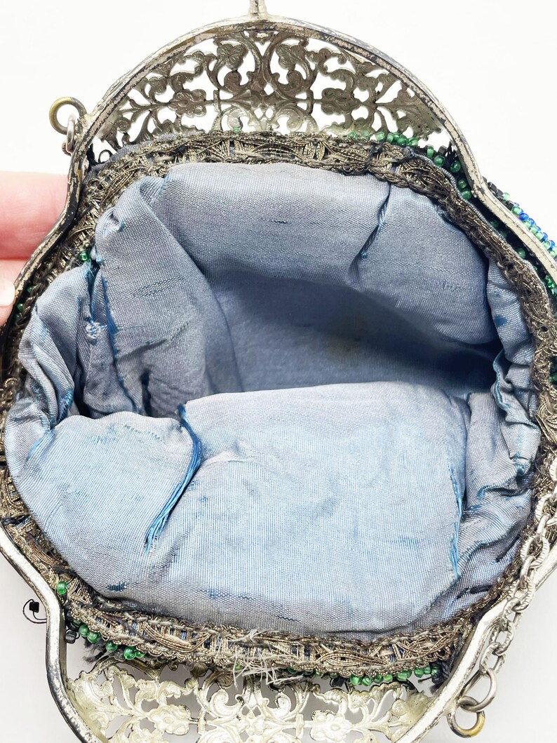 Edwardian - 1920s Microbeaded Purse With Intricate Metal Basket Clasp ...