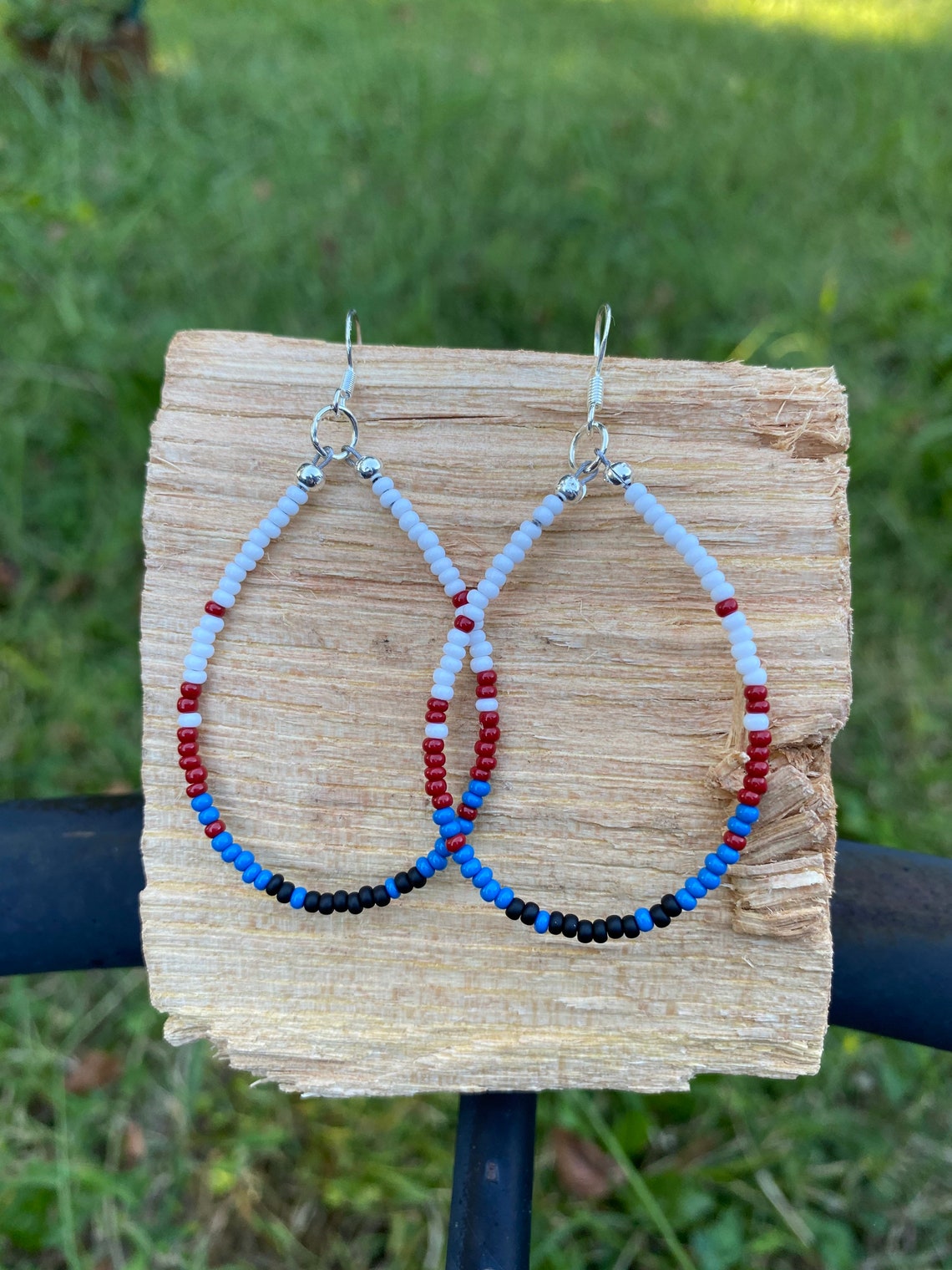 Native American Handcrafted Seed Bead Necklace and Earring Set - Etsy