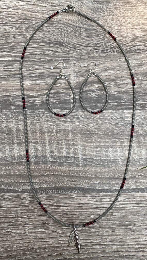 Native American Handcrafted Seed Bead Single Strand Necklace - Etsy