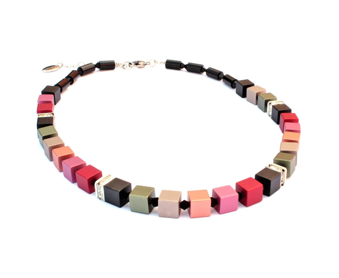 Aluminium Cube Chain Sienna Necklace Necklace Pink Wine Red Sand Olive ...
