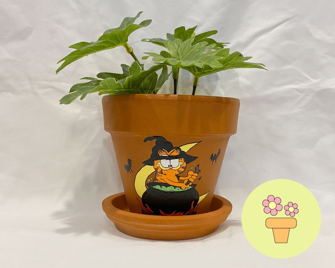 Halloween Witch Garfield the Comic Strip Cat Terracotta Clay Pot Hand ...