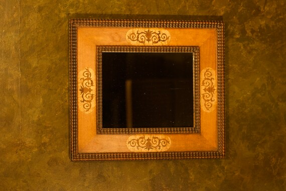 17th century Dutch style ripple molded frame.
