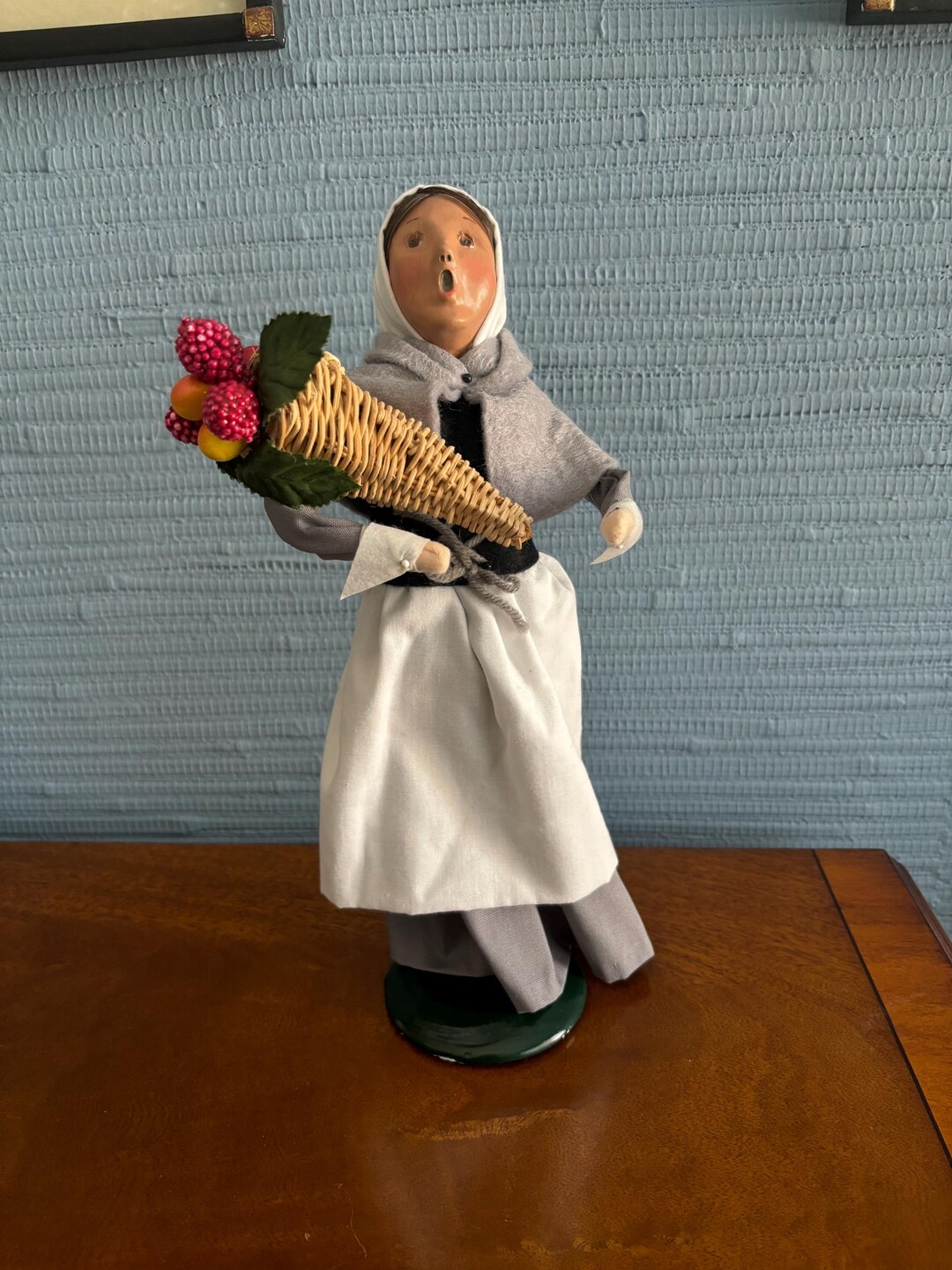 Byers Choice Pilgrim Woman Caroler 1996, Cornucopia Harvest Horn of ...