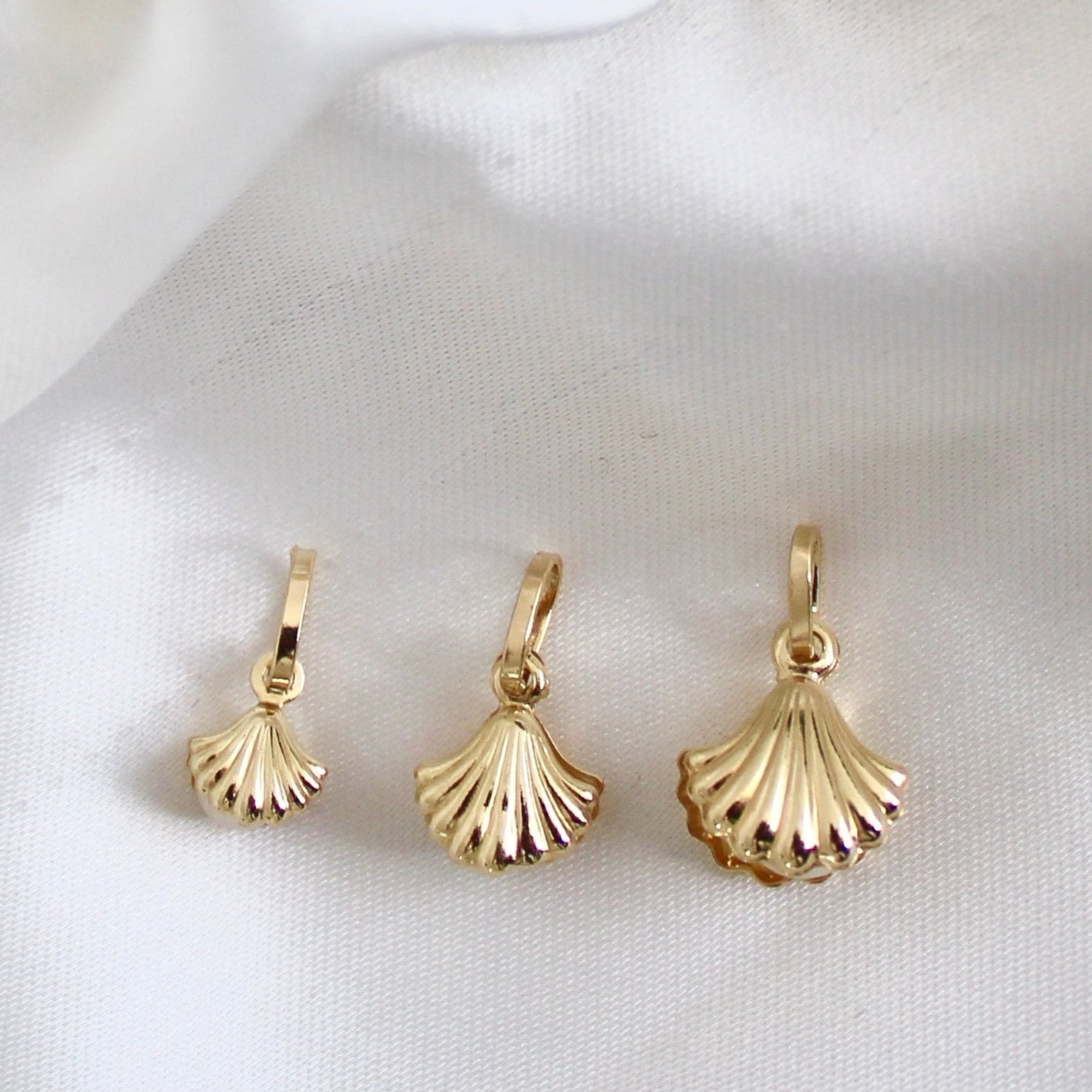 14K Gold Seashell Clam With Pearl Necklace 14k Gold Open | Etsy