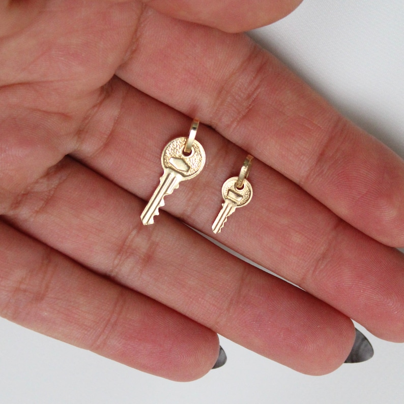 14K Solid Gold Key Necklace - Dainty Key Necklace - Gold Key Charm With ...