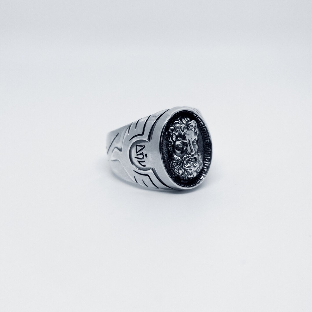 Zeus Signet Ring - Etsy