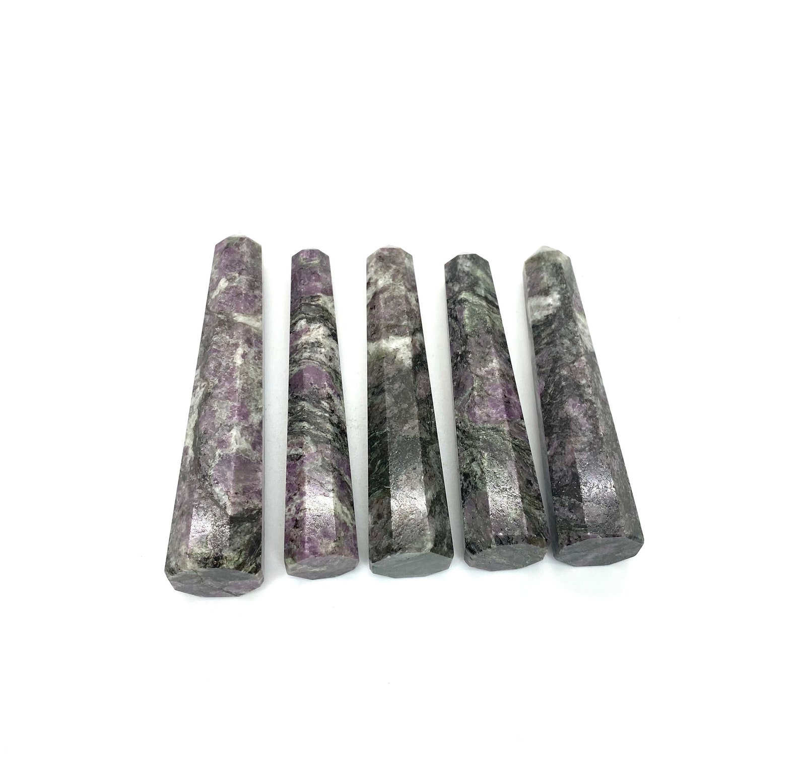 Garnet Matrix Healing 8 Facet Wand / Healing Crystal 95 GMs | Etsy