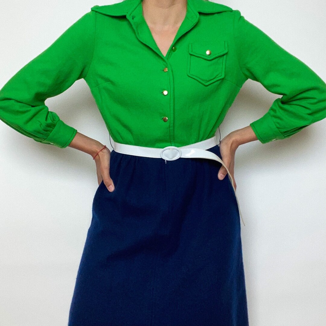 Vintage 60s 70s Bright Slime Green & Navy Blue Color Block Long Sleeve ...