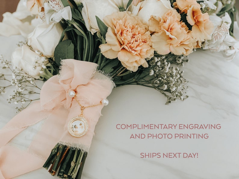 Gold Bridal Bouquet Locket Modern Wedding Bouquet Bride - Etsy
