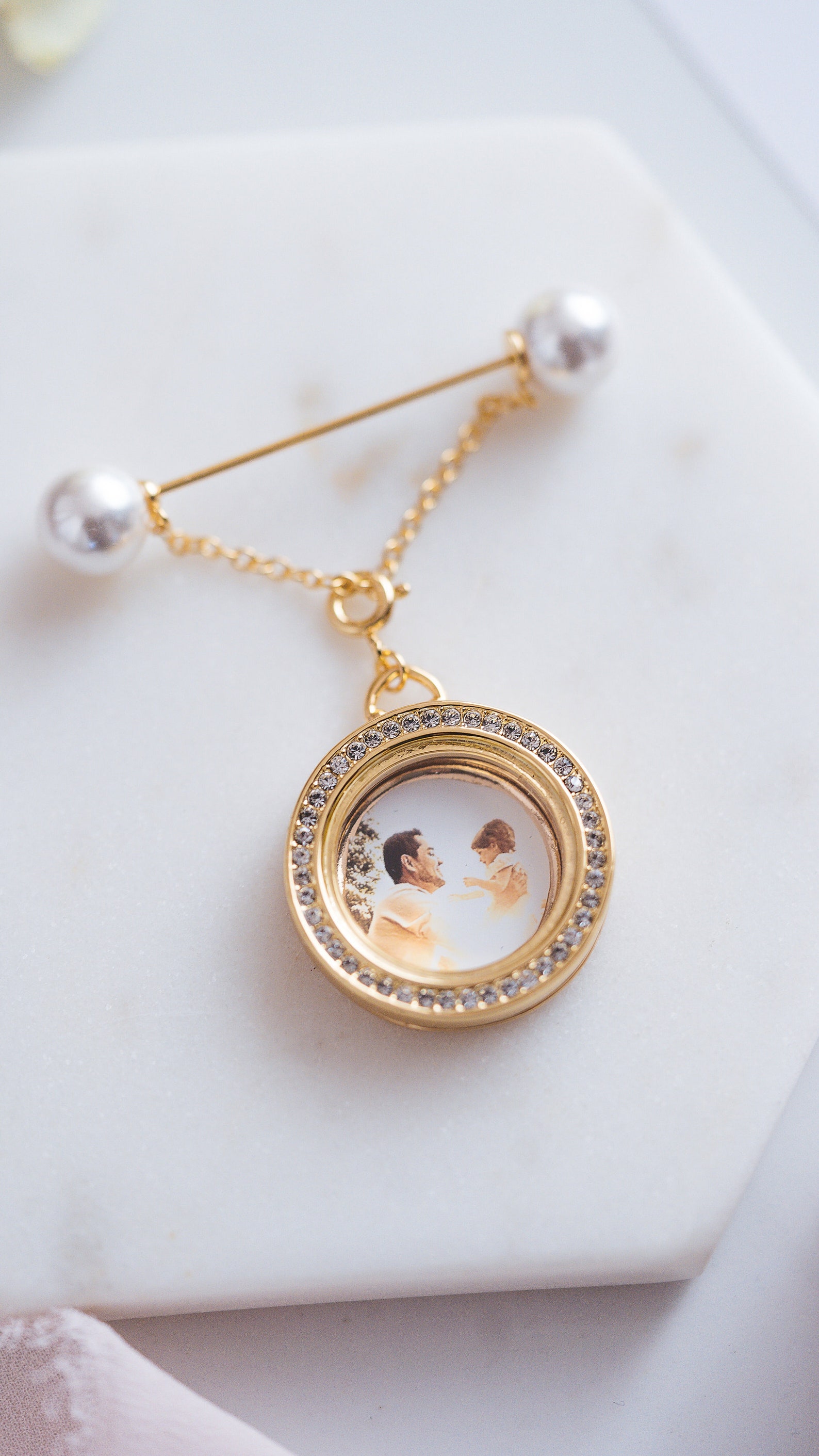 Gold Bridal Bouquet Locket Modern Wedding Bouquet, Bride Gift ...