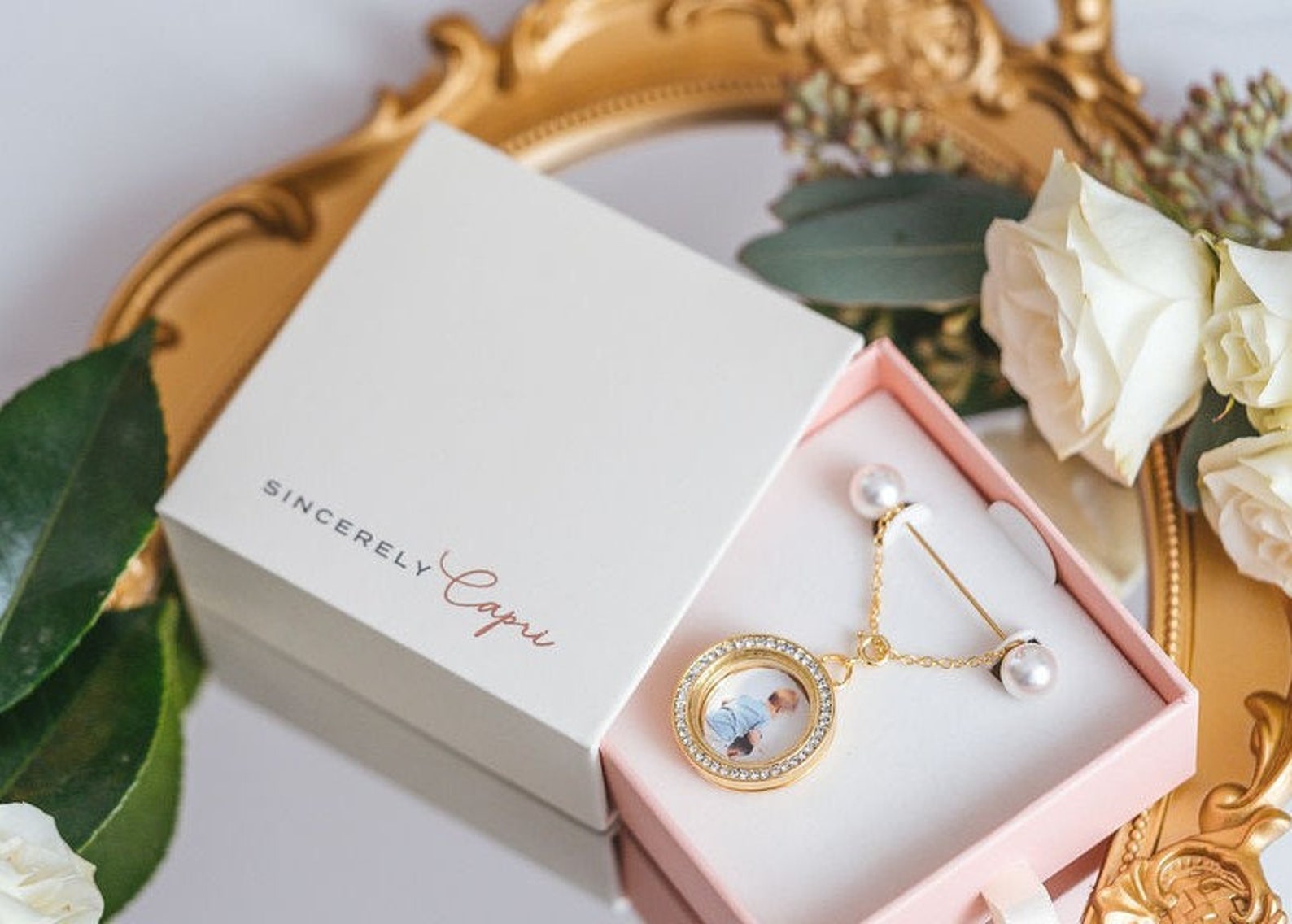 Gold Bridal Bouquet Locket Modern Wedding Bouquet, Bride Gift ...