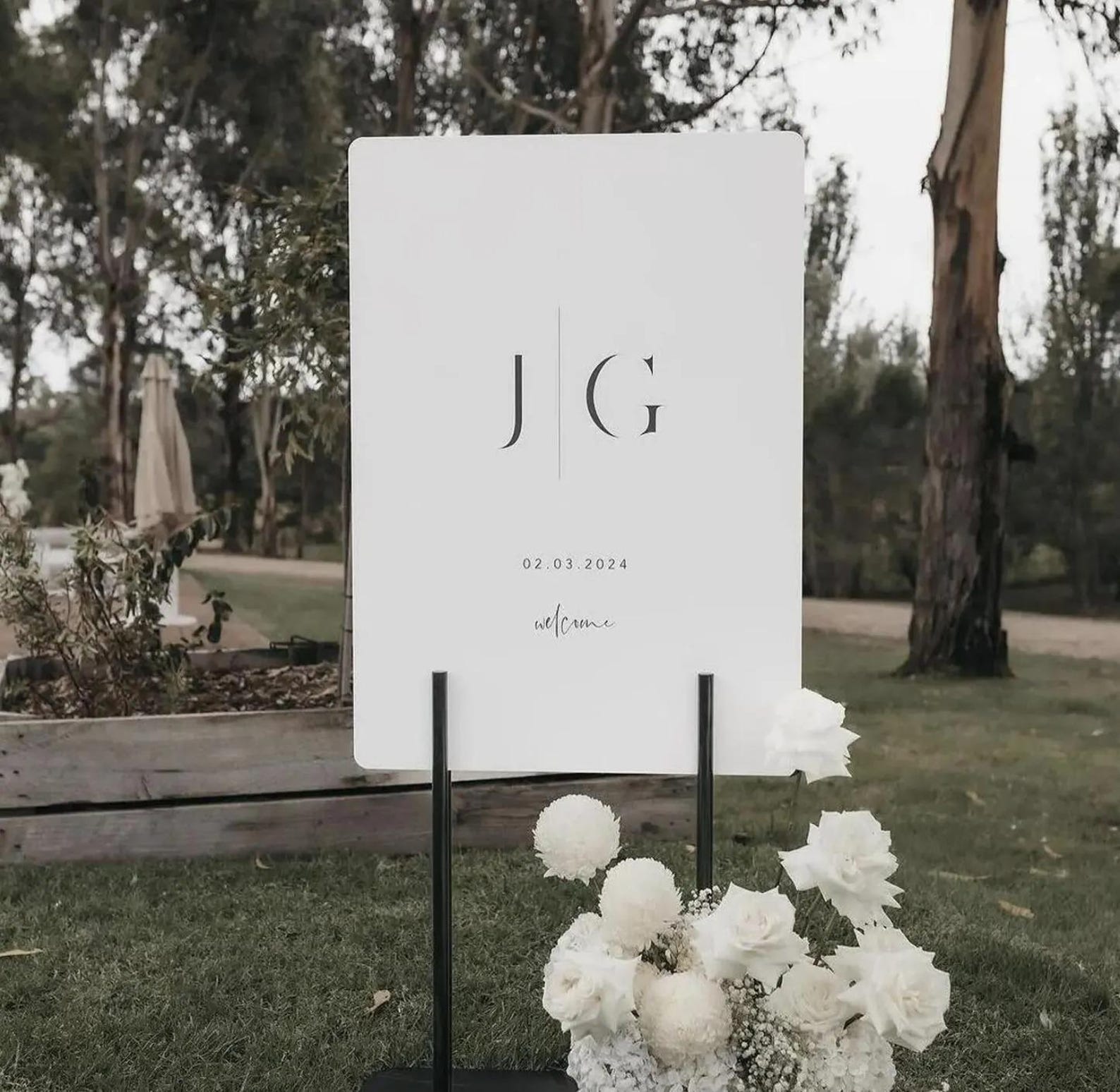 Wooden Sign Stand • Wedding Sign Holder • Sign Stand for Weddings ...