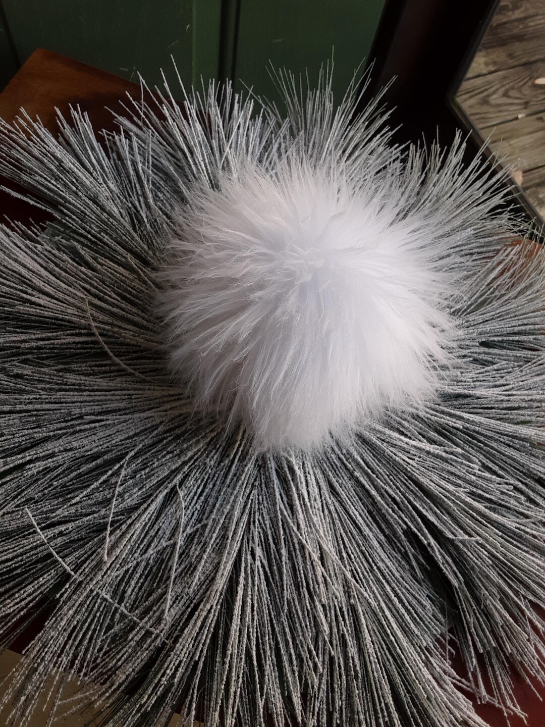 Faux Fur Pom Pom, Fur Pom Pom. White Pom Pom, White Faux Fur Pom Pom ...