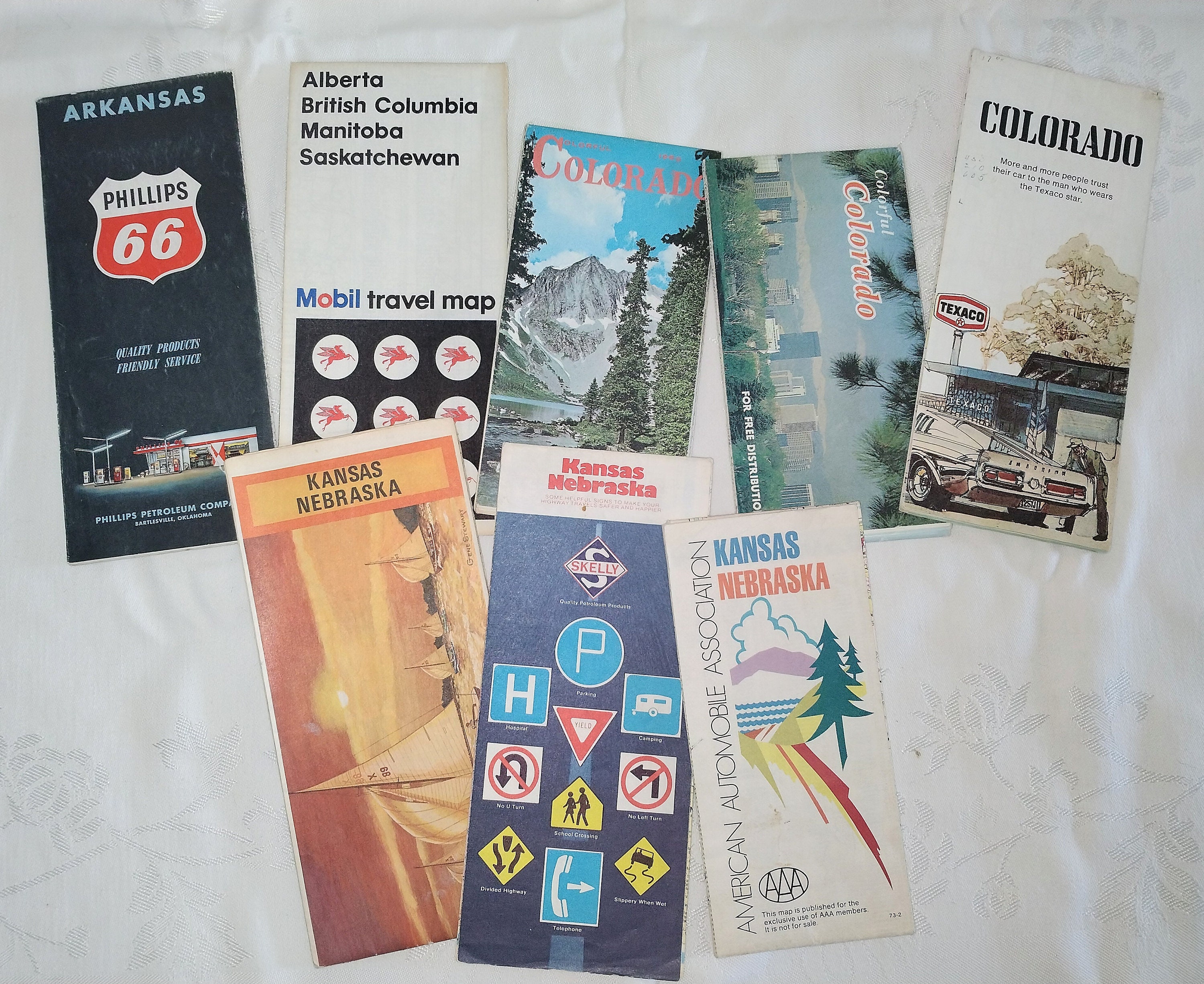 Road Maps Vintage 1960s 1970s Service/gas Station, State Maps Travel ...