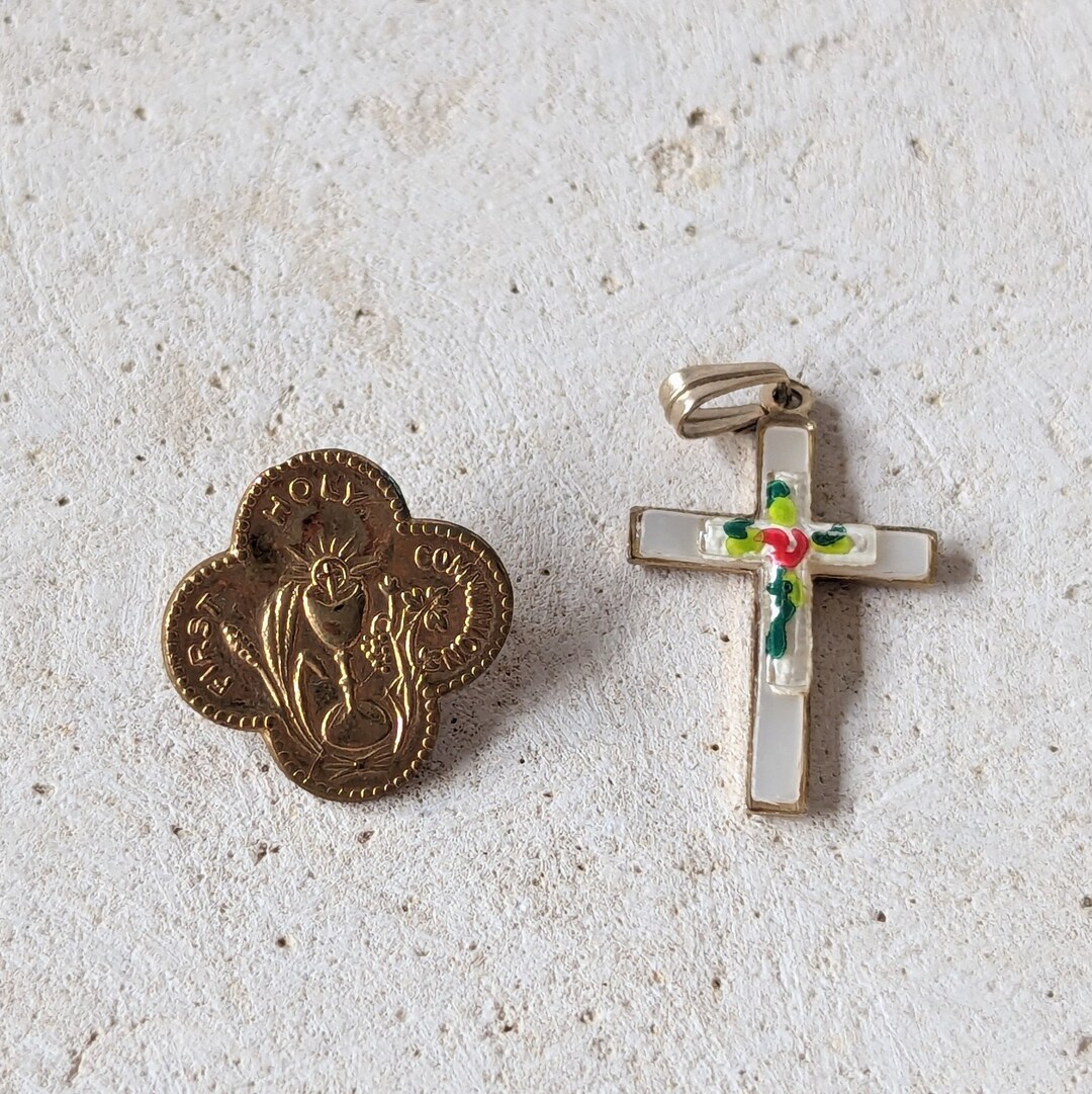 First Communion Cross | Pin, Holy Communion Gold Tone Pin and Cross ...