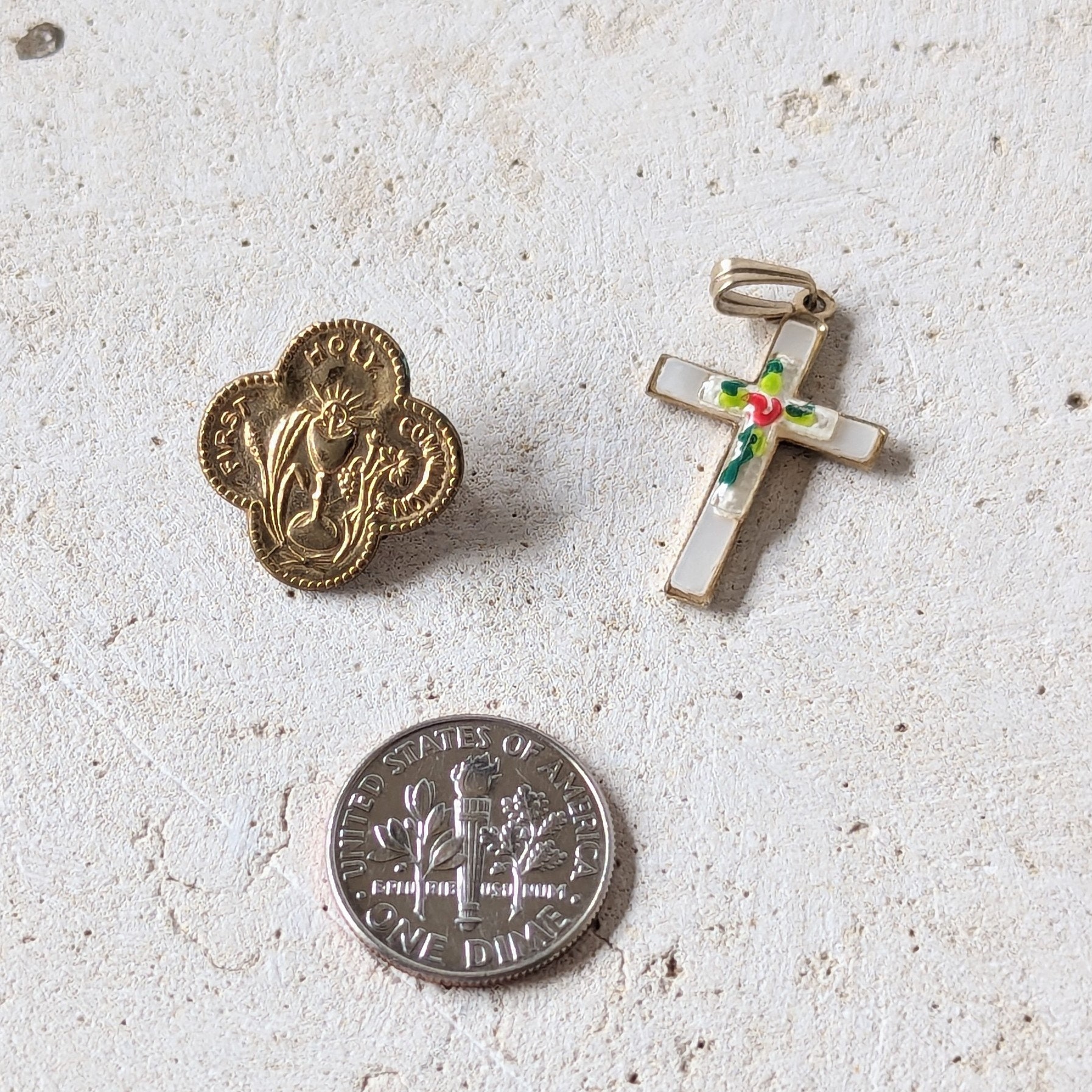 First Communion Cross | Pin, Holy Communion Gold Tone Pin and Cross ...