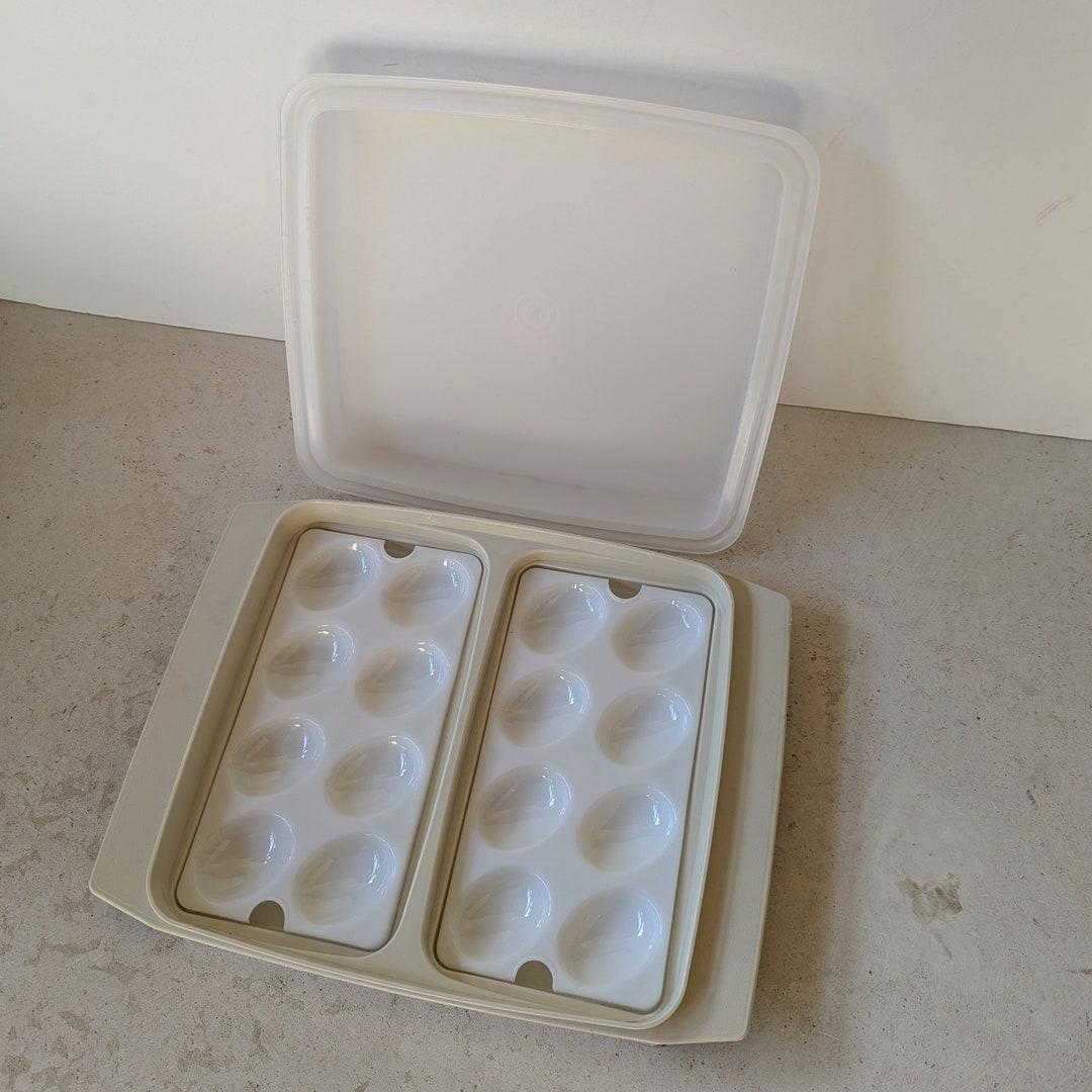 Tupperware Deviled Egg Holder, Potluck Tailgate Picnic Egg Carrier ...