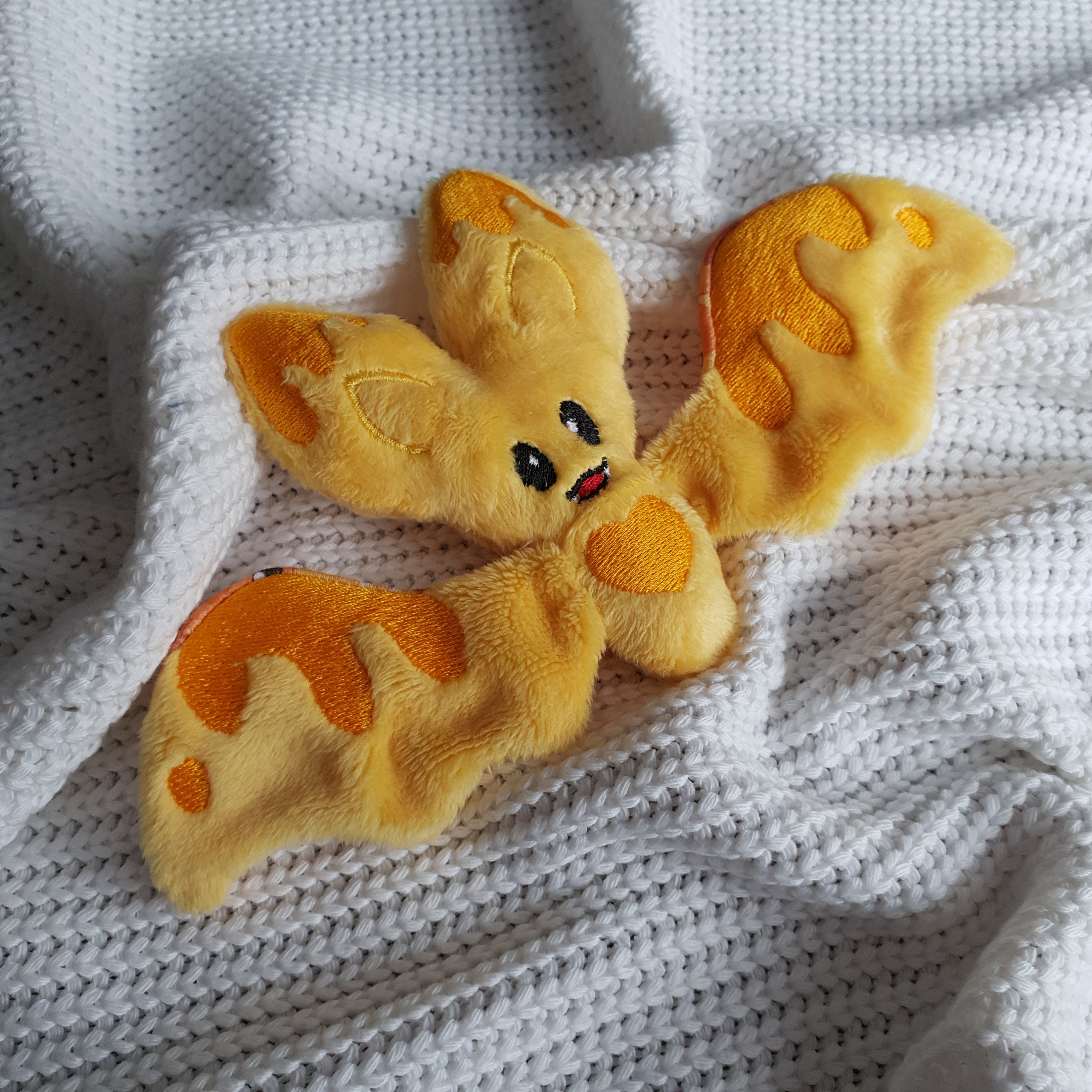 Bat Yellow _ Vulpix - Etsy
