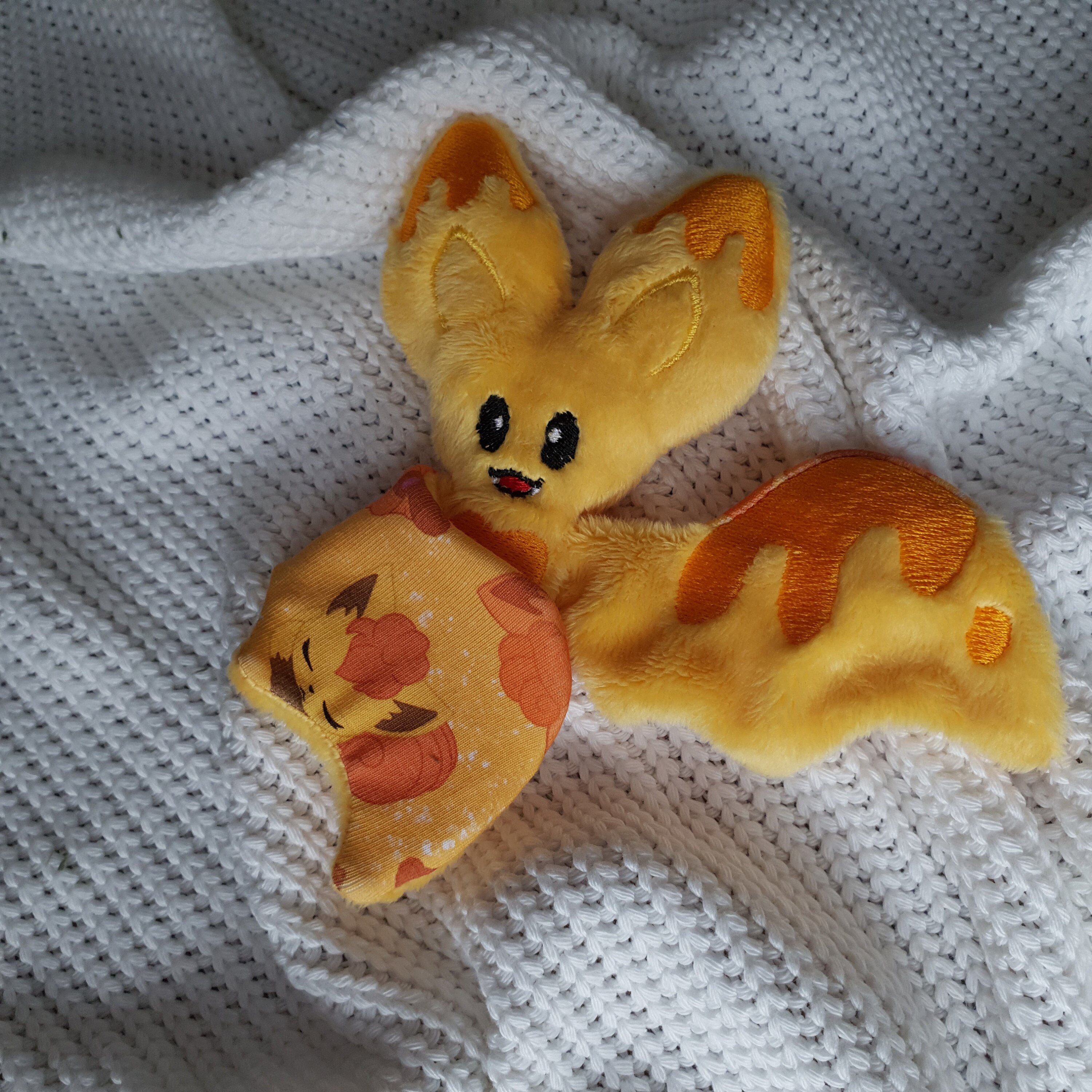 Bat Yellow _ Vulpix - Etsy