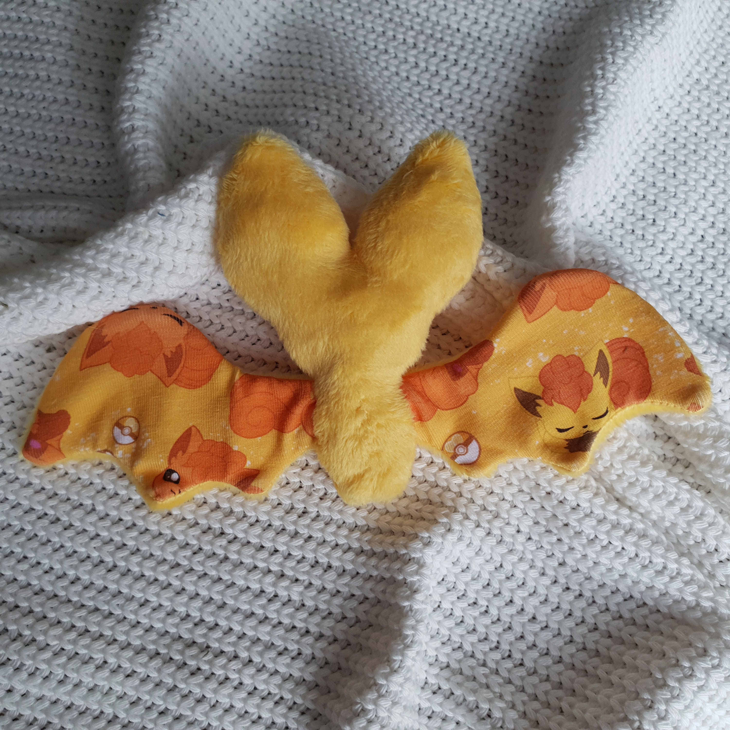 Bat Yellow _ Vulpix - Etsy