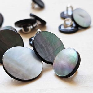 GREY SEASHELL SHANK / 10-15mm / Set of 4 Buttons / Seashell Metal Shank ...