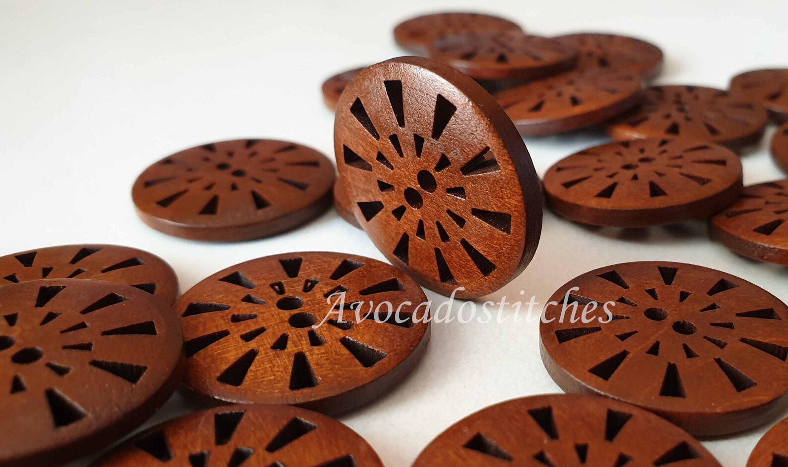 WIND TURBINES Maroon Brown / 25mm / Set of 6 Buttons / Wooden Filigree ...