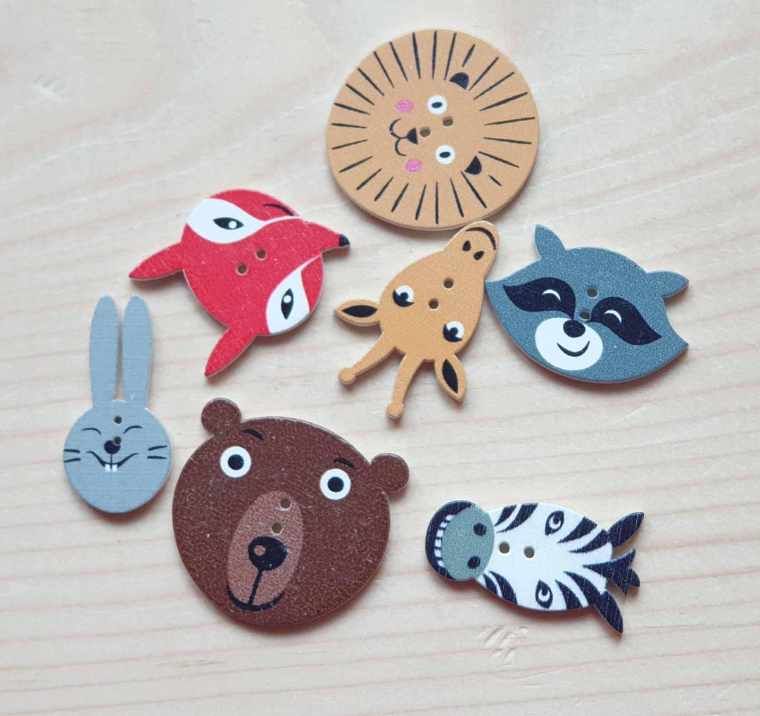 MIXED ANIMALS / 8 Buttons / Wooden Buttons / Sewing Buttons - Etsy