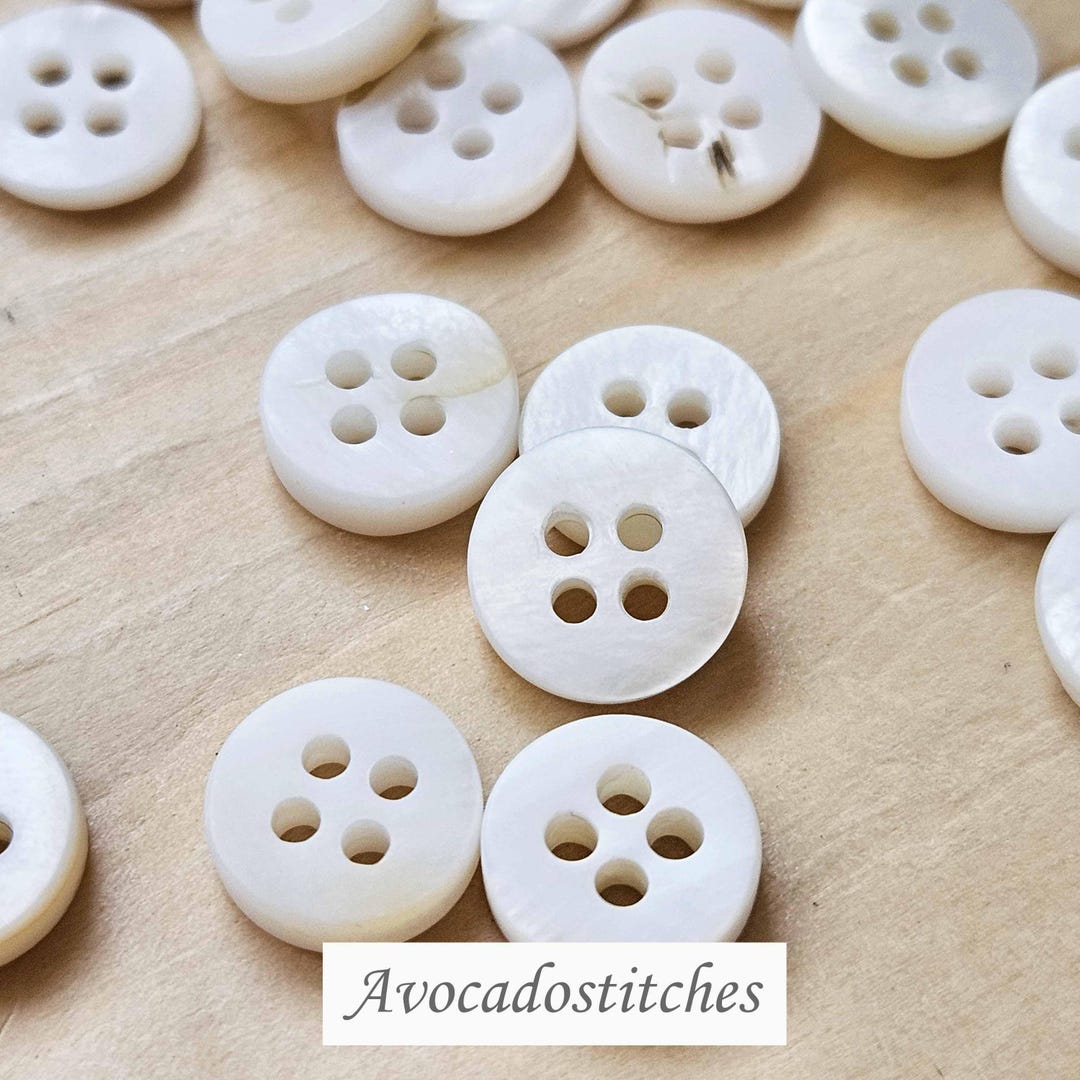 4-HOLE WHITE Seashell Buttons (mild Yellowish/matte) / 10mm - 10 ...