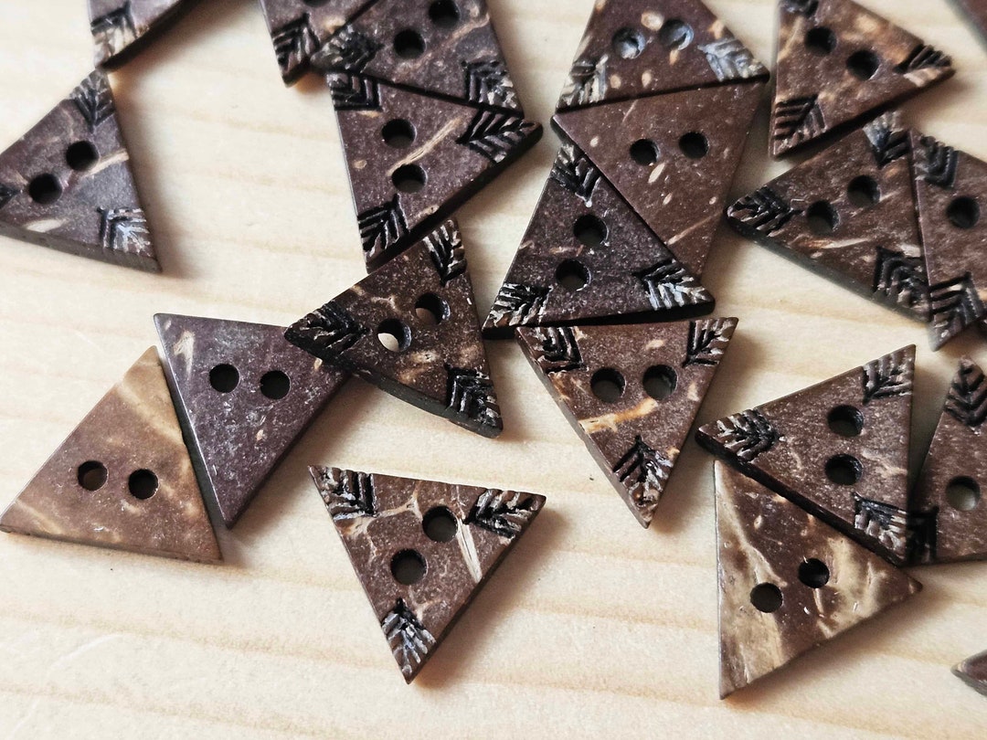 1311mm 6 Buttons Coco MINI TRIANGLE Coconut Buttons / 2-hole Buttons - Etsy