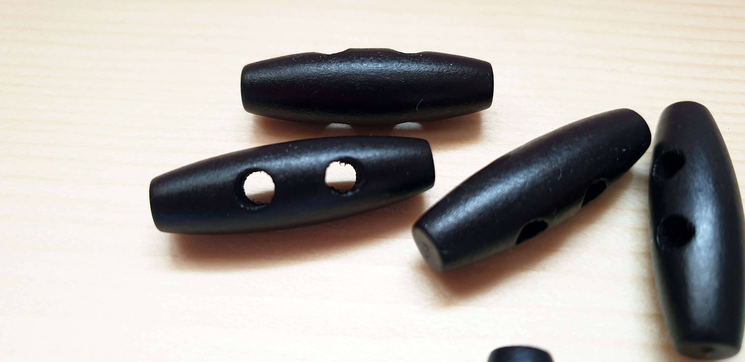 WOODEN TOGGLE BLACK (flat) / 16-40mm / Wooden Toggle Buttons / Sewing ...