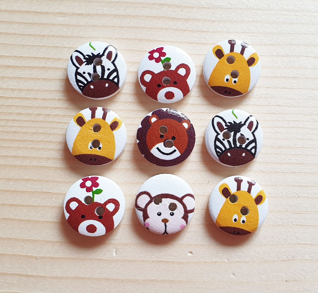 ZOO ANIMAL / 15mm / Set of 8 Buttons / Wooden Buttons / Sewing Buttons ...