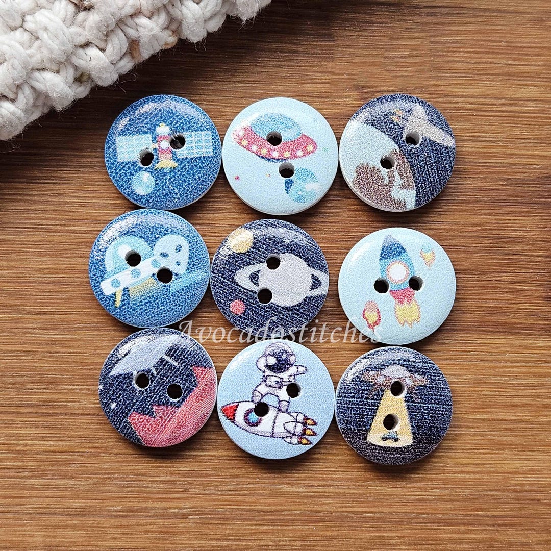 SPACE / 15mm / Set of 8 Buttons / Wooden Buttons / Sewing Buttons - Etsy