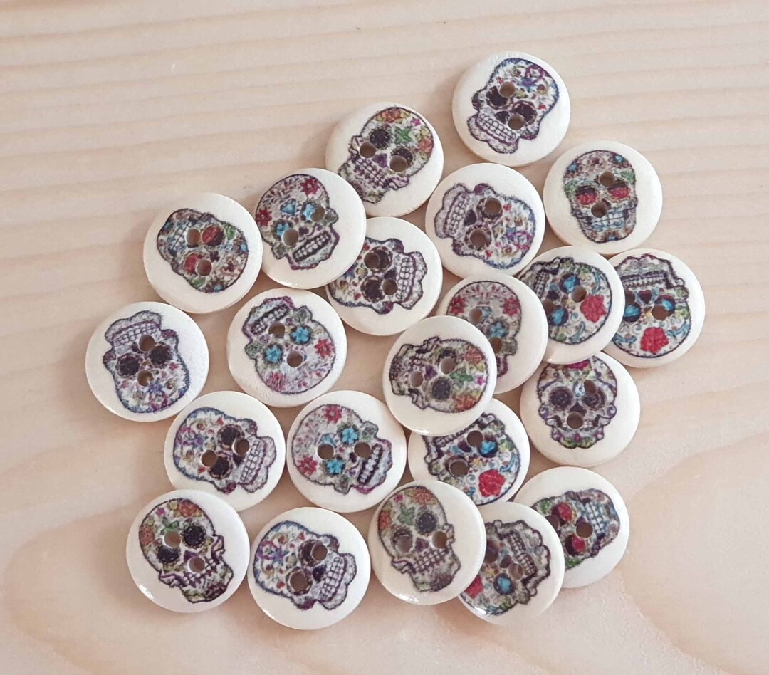 SKULL SKELETON / 15mm / Set of 8 Buttons / Wooden Buttons / Sewing ...