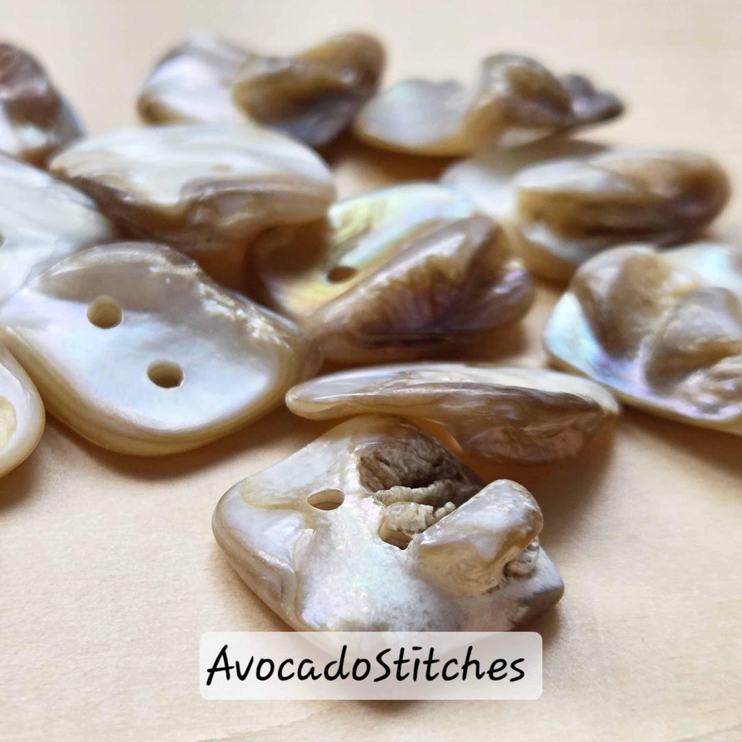 IRREGULAR PEAL Seashell / Set of 4 Buttons / Seashell Buttons / Sewing ...