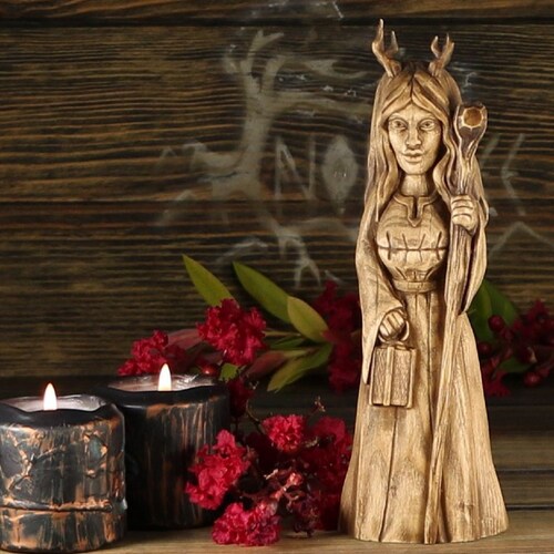 Elen of the Ways Antlered Goddess - Etsy