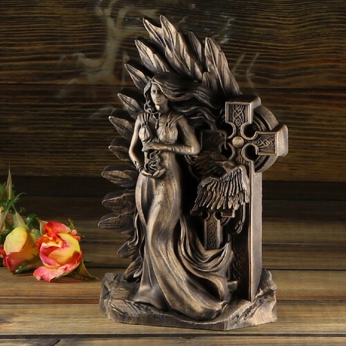 The Morrigan Icon Goddess & Deity Watercolor Illustration | Etsy