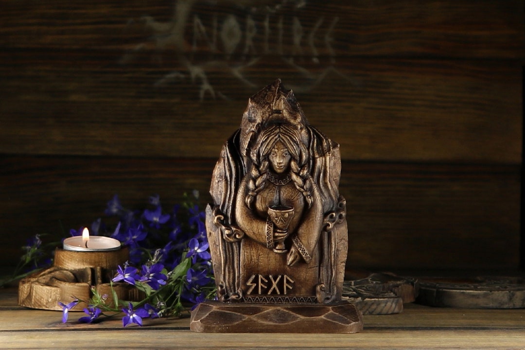 Goddess Saga Wooden Goddess Statue Goddess Figurine Frigga Freya Statue ...