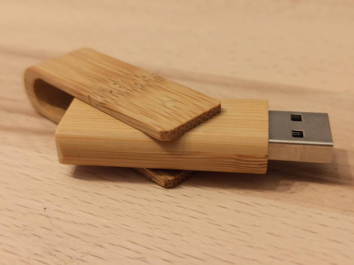 Engraved wooden USB Stick 16GB Personalized gift | Etsy