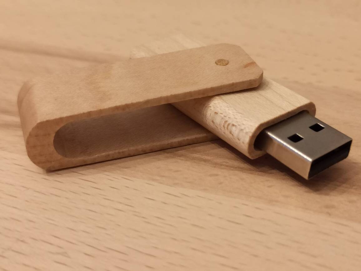 Engraved wooden USB Stick 16GB Personalized gift | Etsy