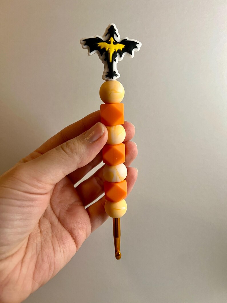 Fantasy Book Crochet Hook, Basgiath & Velaris Ergonomic Handle ...