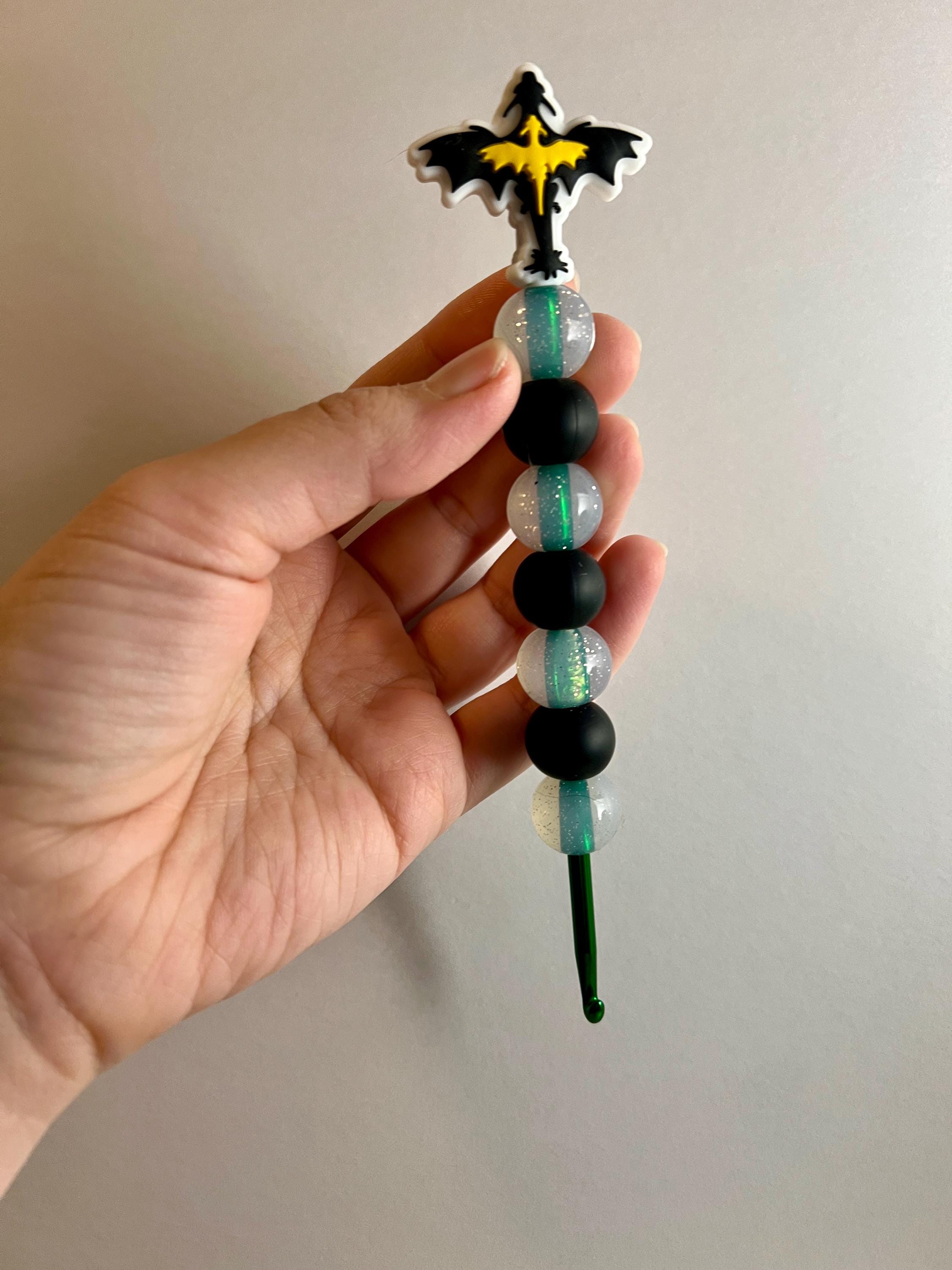 Fantasy Book Crochet Hook, Basgiath & Velaris Ergonomic Handle ...