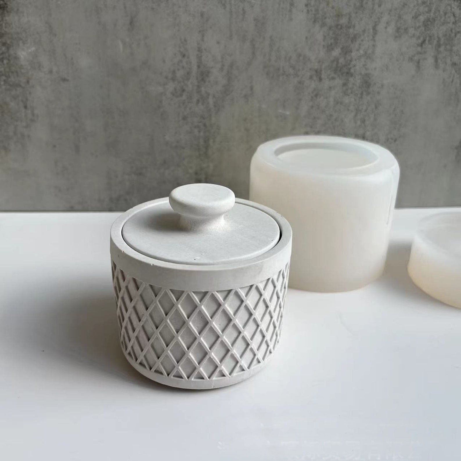 Round Embossed Diamond Candle Jar With Lid Concrete Silicone - Etsy