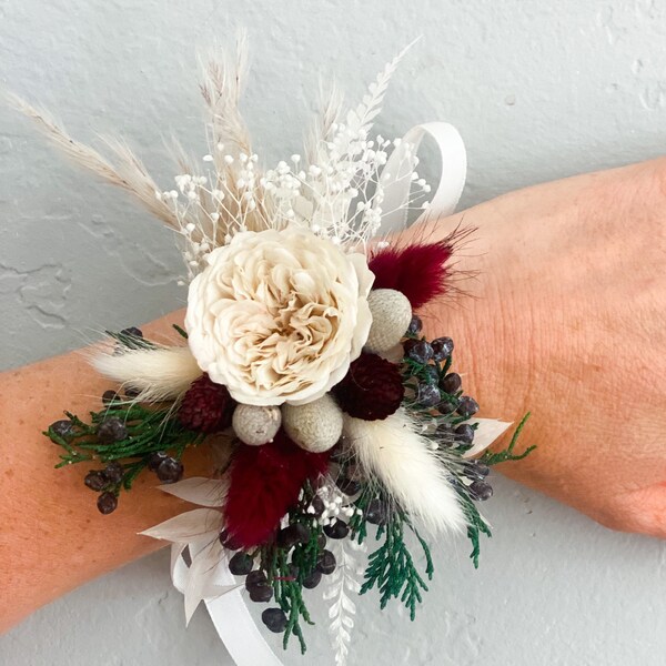 Winter Corsage - Etsy