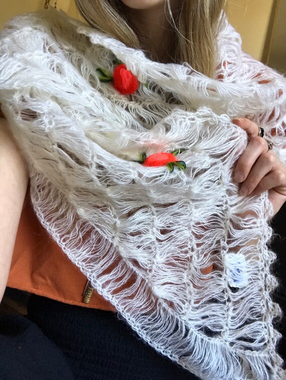 1940s/50s Hand Knit Rosette Fuzzy Shawl - Gem