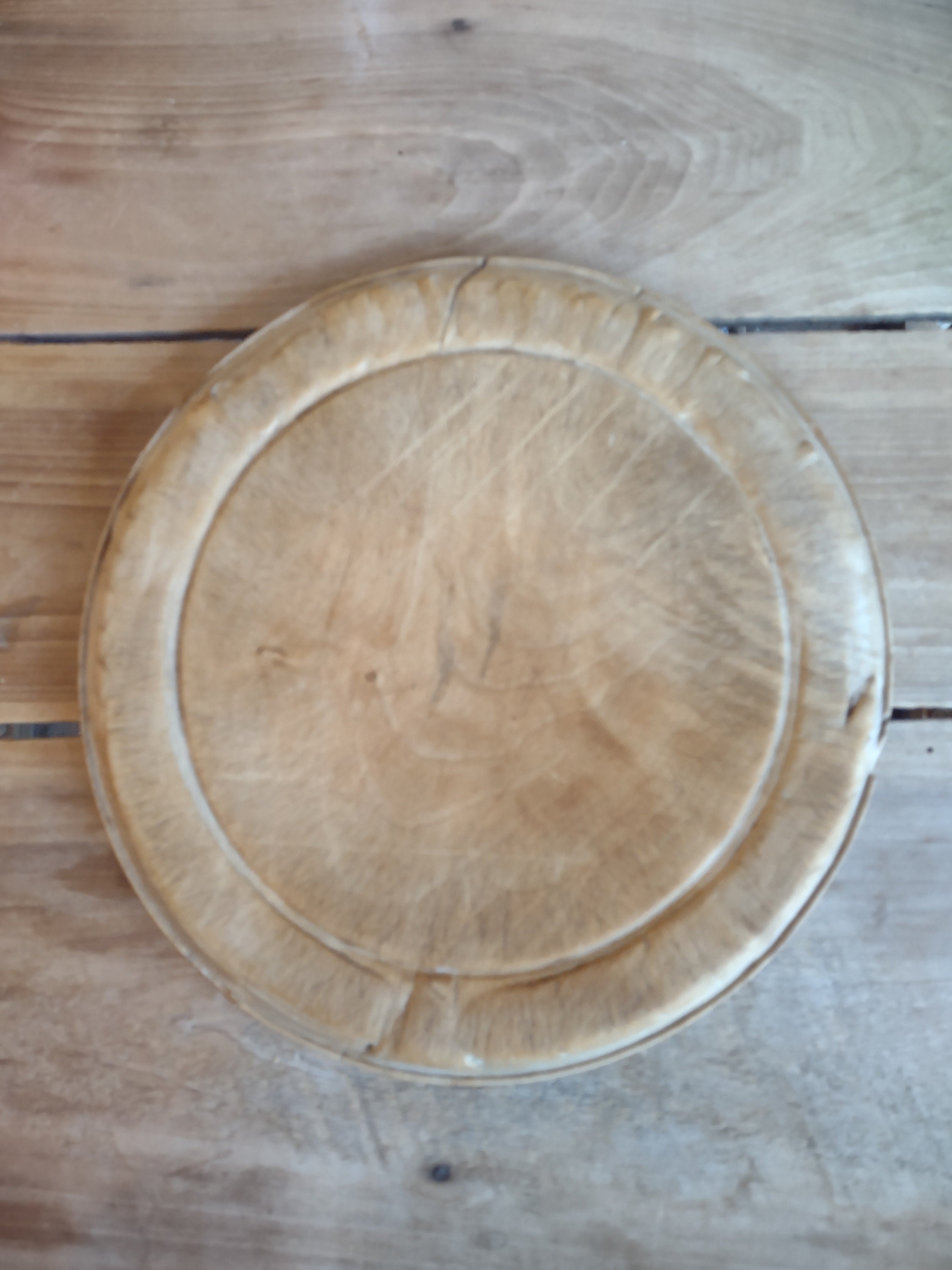 Antique Carved Round Wooden Breadboard - Etsy