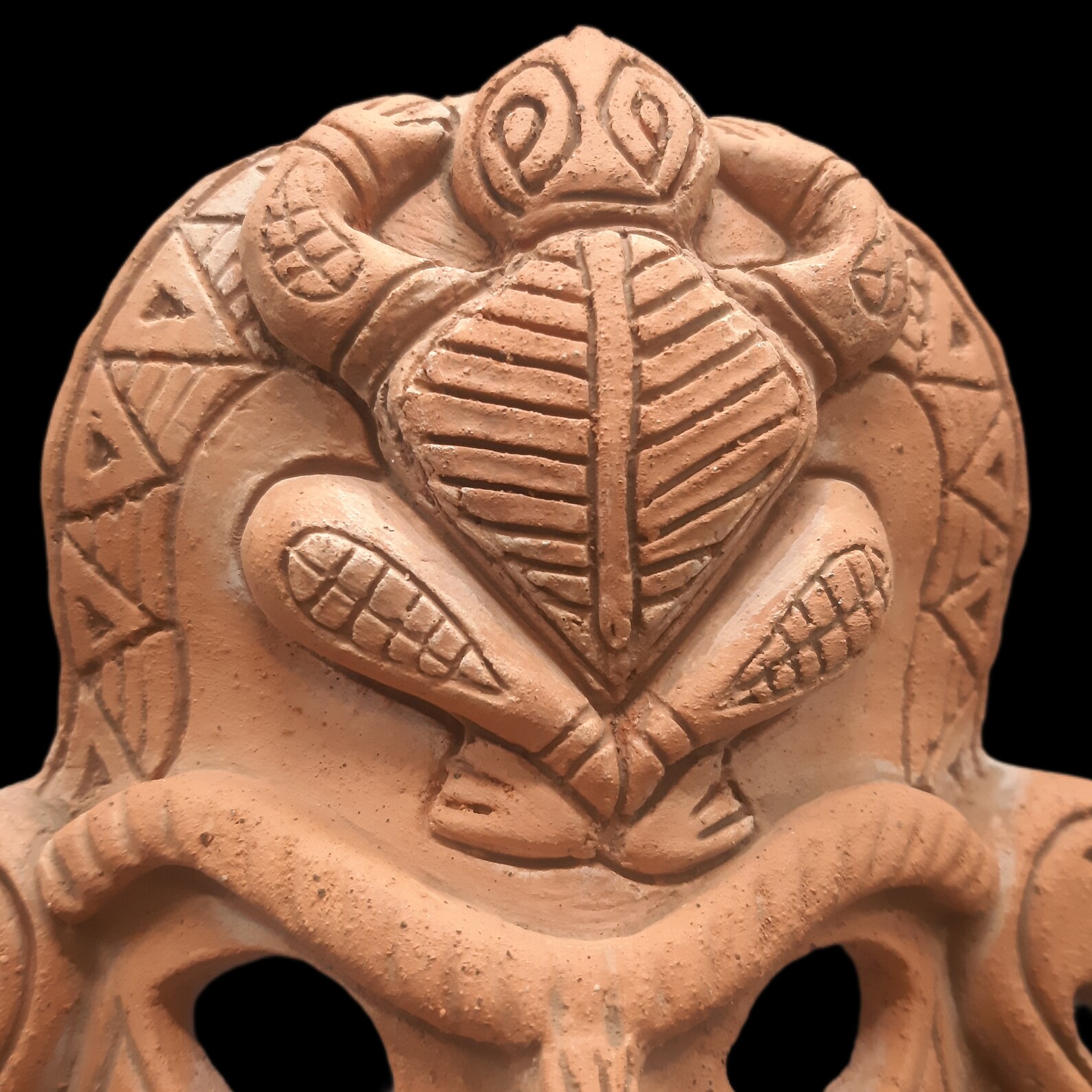 Handmade Replica of A Pre-columbian Ritual Mask Whit Frog and Snakes ...