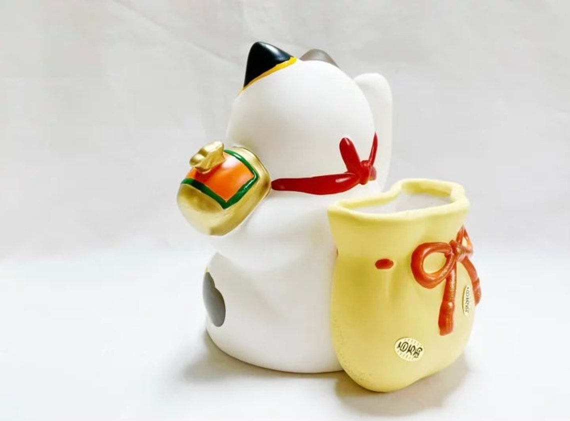 Electric Arm Maneki-neko beckoning Lucky Cat / A Figurine - Etsy
